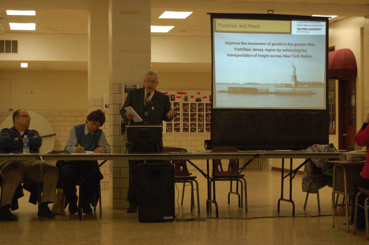 Community Board 5 prefers waterborne option for Cross Harbor Freight ...