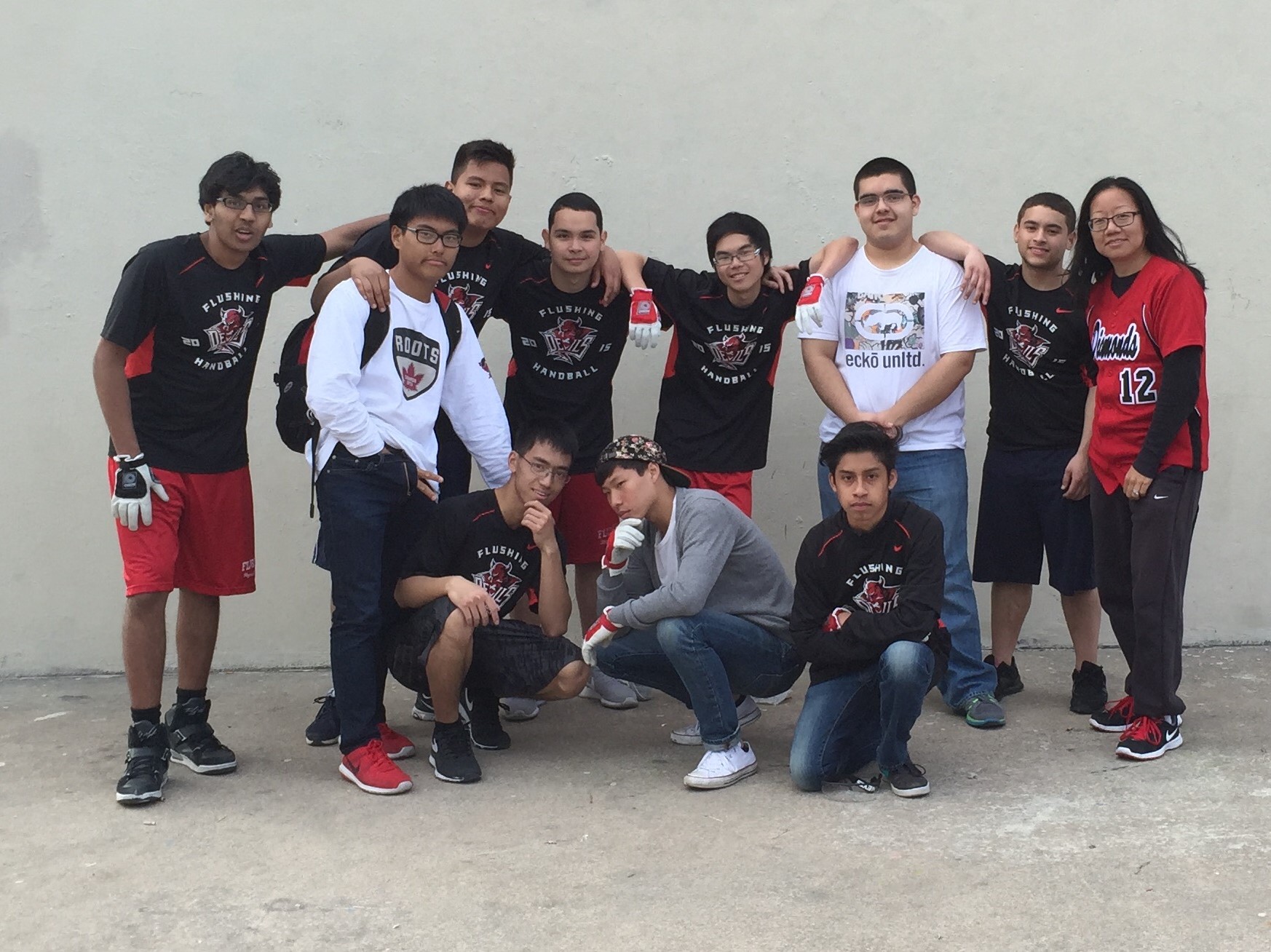 Flushing HS handball team impresses on the court and in the classroom – QNS