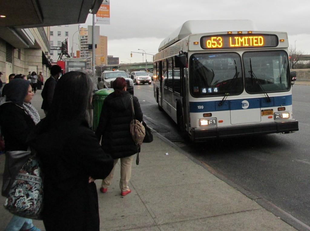 Katz provides $200K for countdown clocks at Queens’ busiest bus stops ...