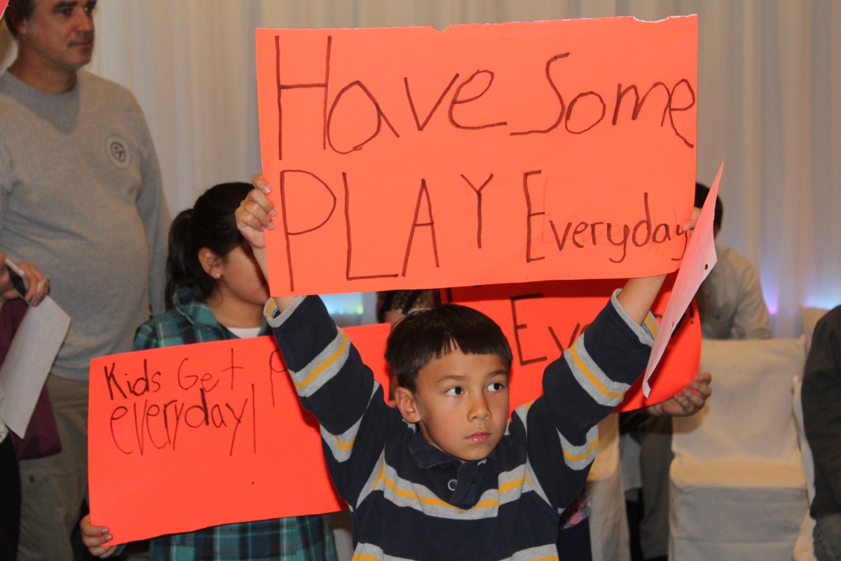 Students and parents advocate for play street at P.S. 166 in Astoria – QNS