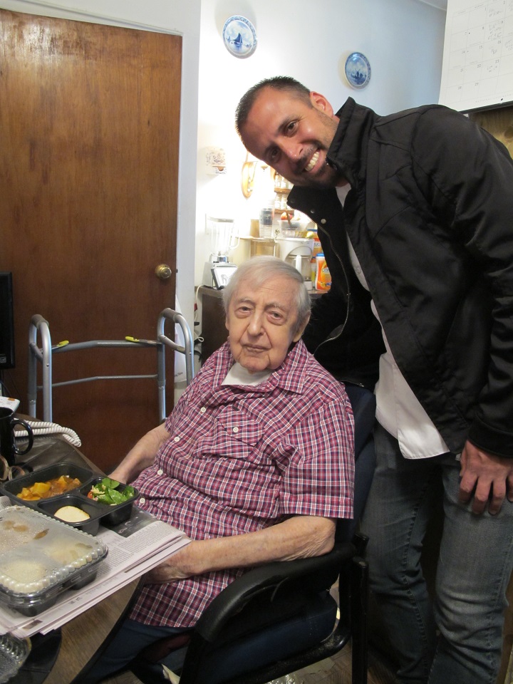 Star chefs hand-delivered meals to Ridgewood and Astoria elderly – QNS.com