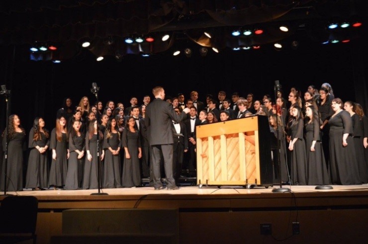 Maspeth HS choir to sing in spring benefit concert for homeless women – QNS