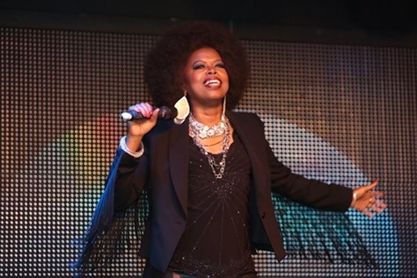 Joyce Sims brings classic ’80s tunes to Resorts World Casino – QNS