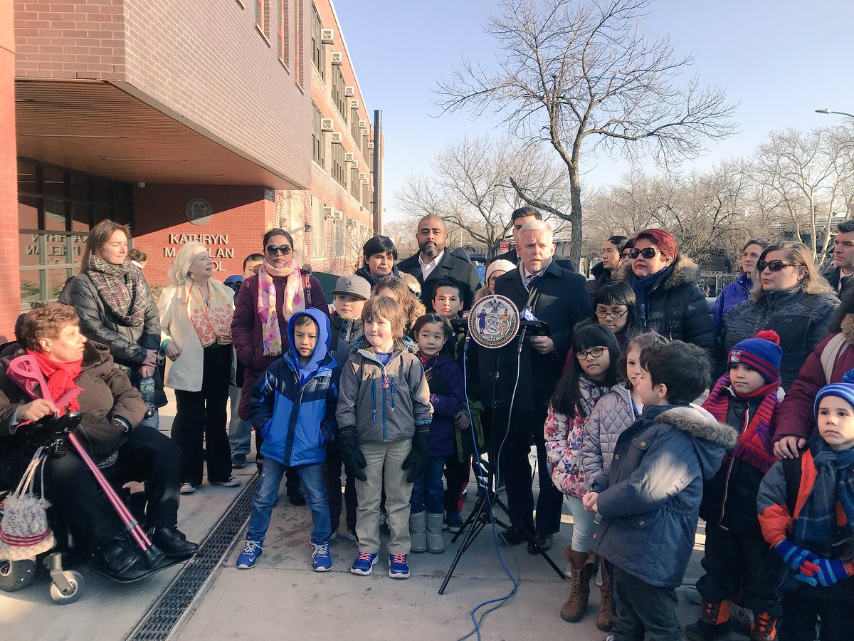 After parents’ rally, city will install traffic signals near a Woodside ...