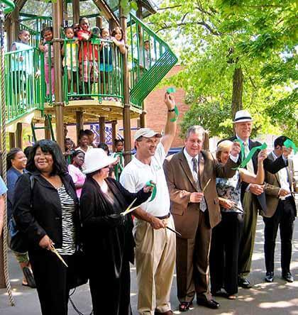 Travers Park opens after major redesign – QNS