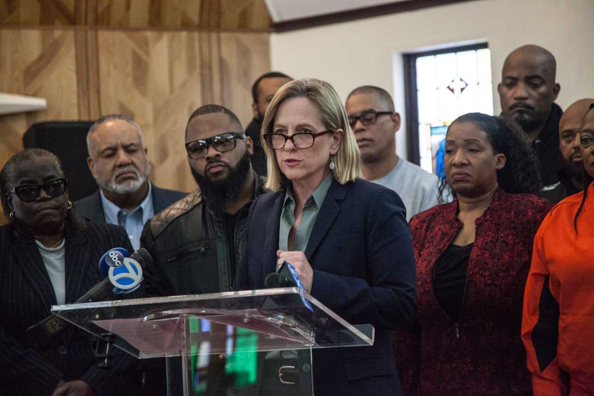 Katz outlines plan to enlist community organizations in the fight ...