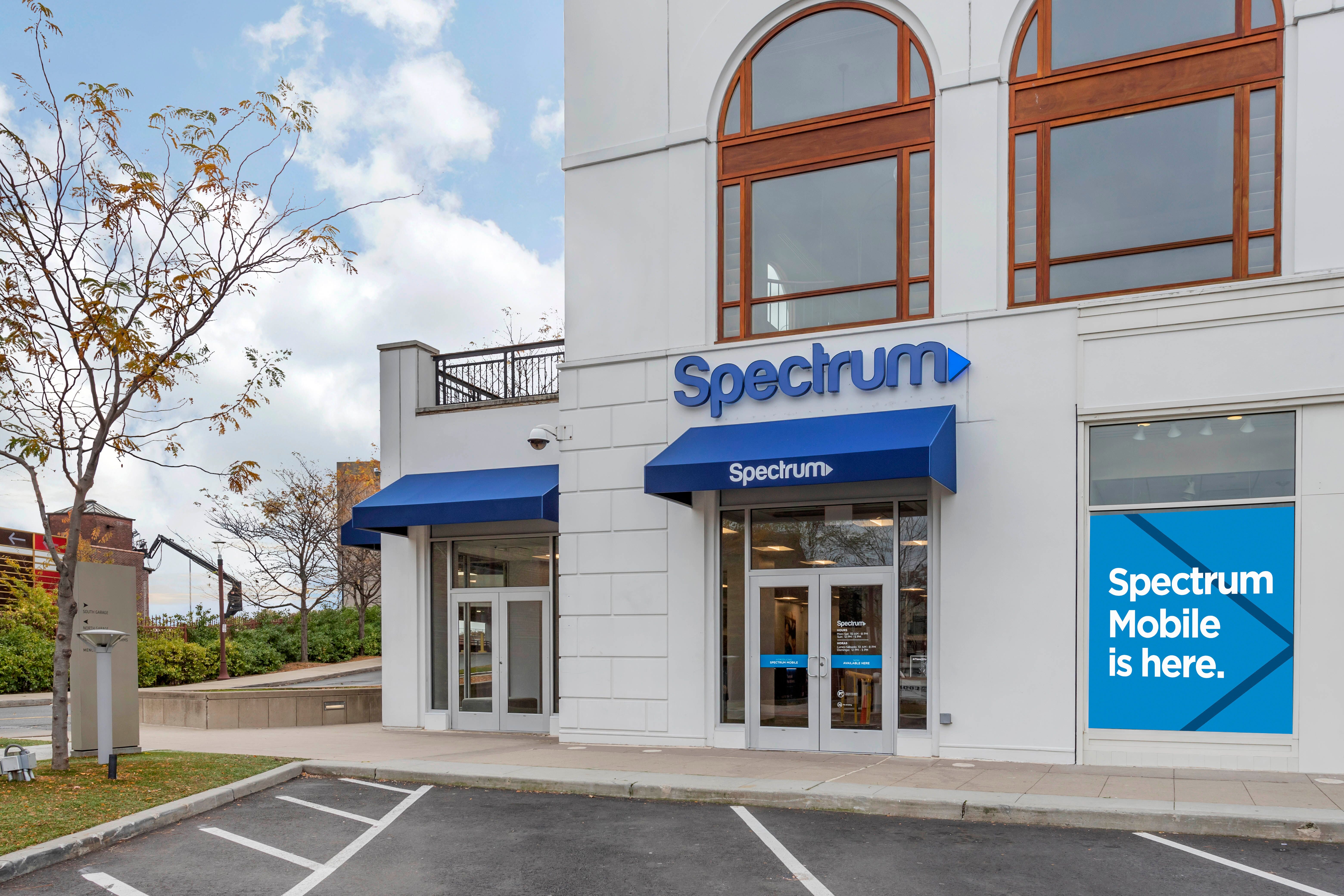 Spectrum opens a new location in Glendale’s The Shops at Atlas Park – QNS