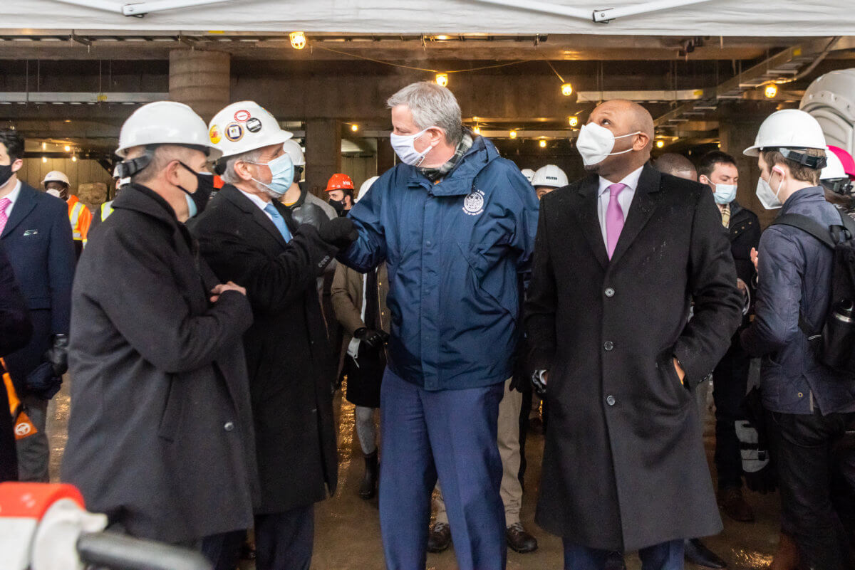 Mayor, Queens borough president deliver remarks at ‘topping off ...