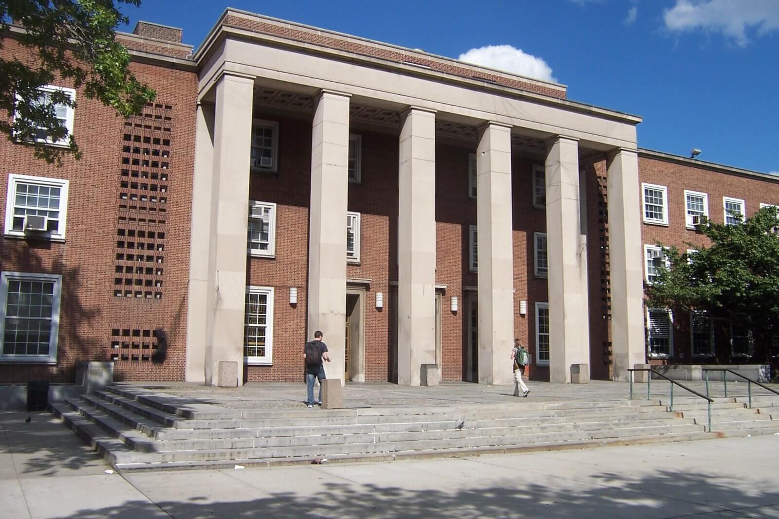 Queens Borough Hall receives record number of applications to serve on ...