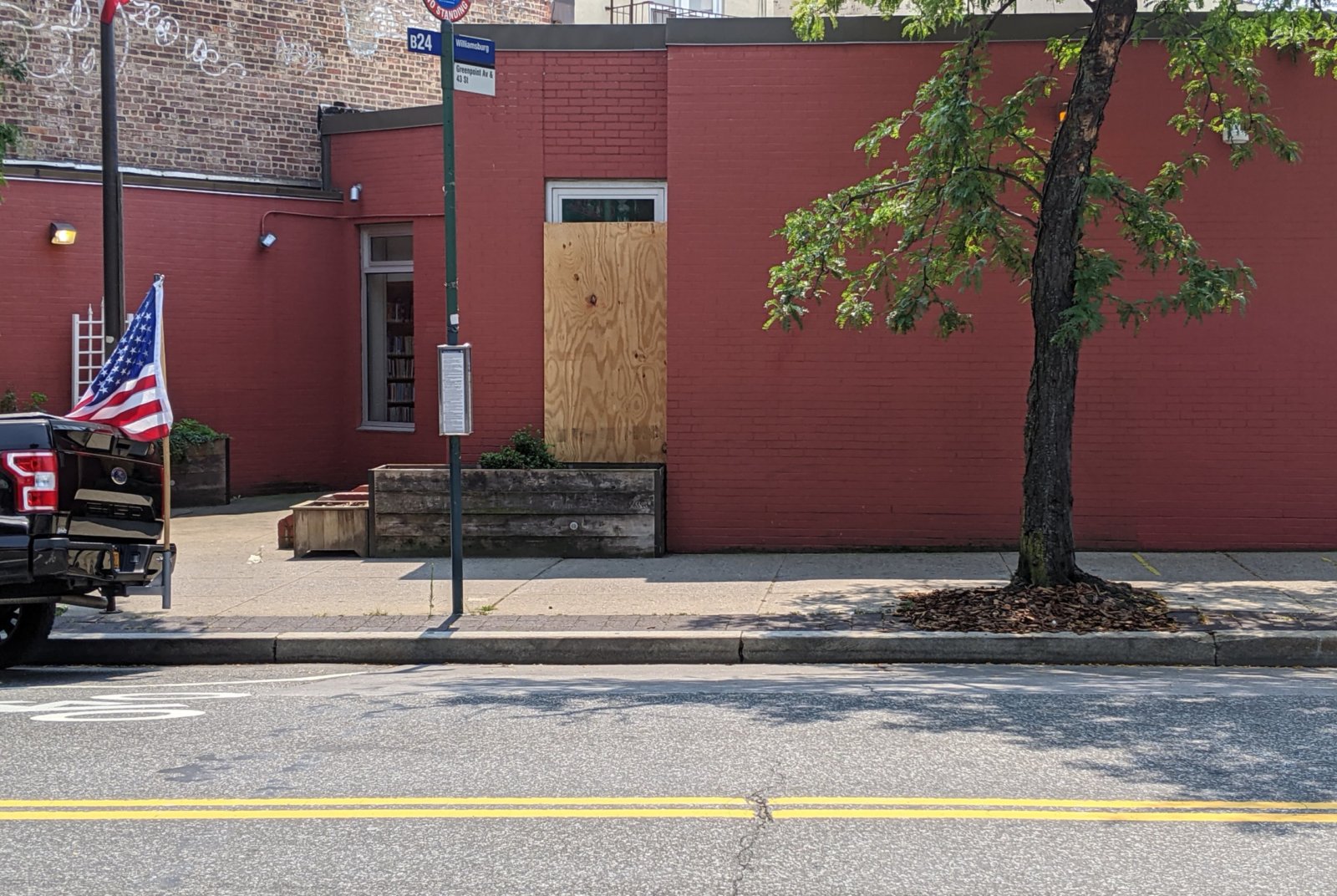 Police look for drive-by shooter who blasted out a window at Sunnyside ...