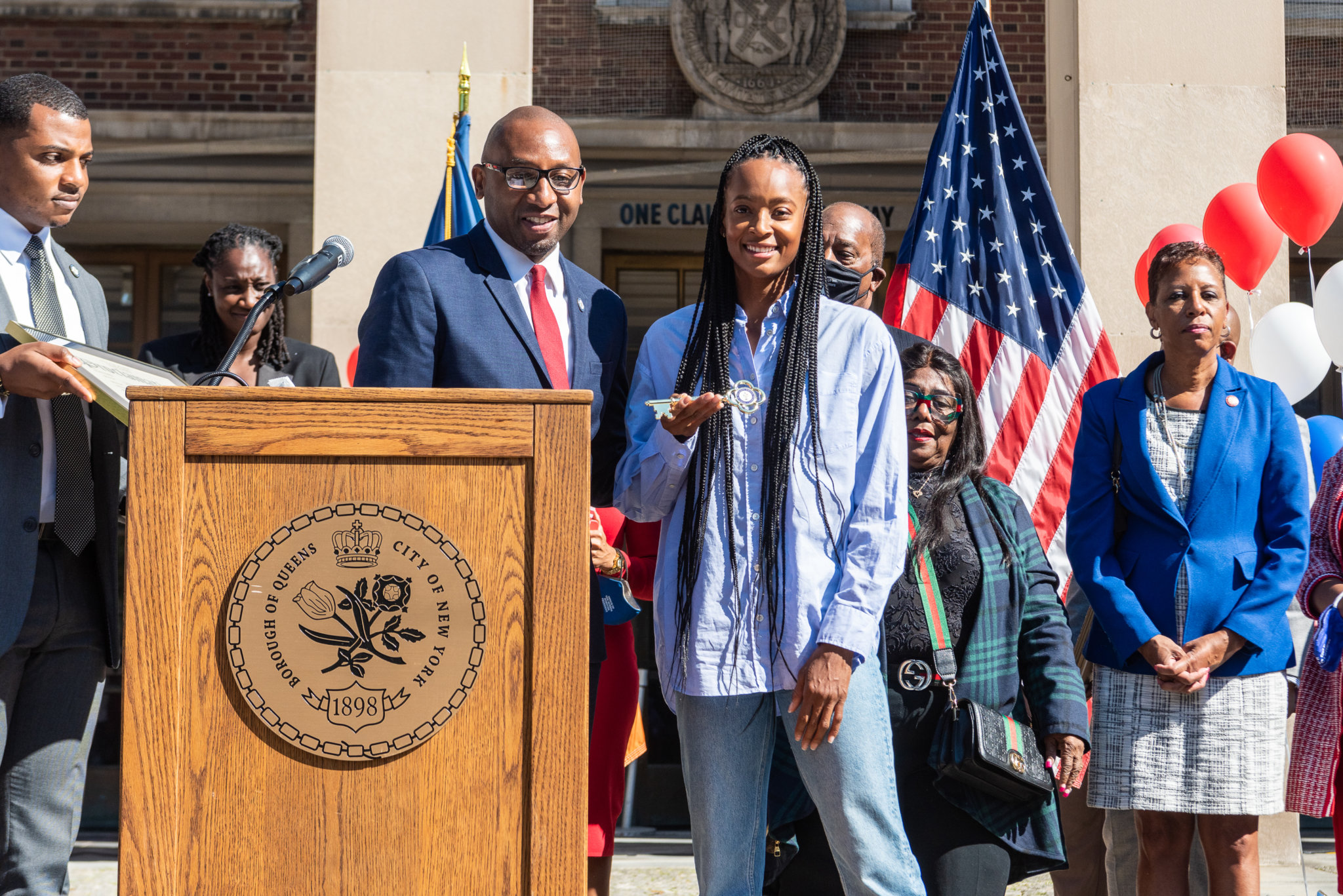 Queens borough president honors borough’s very own Olympic gold ...