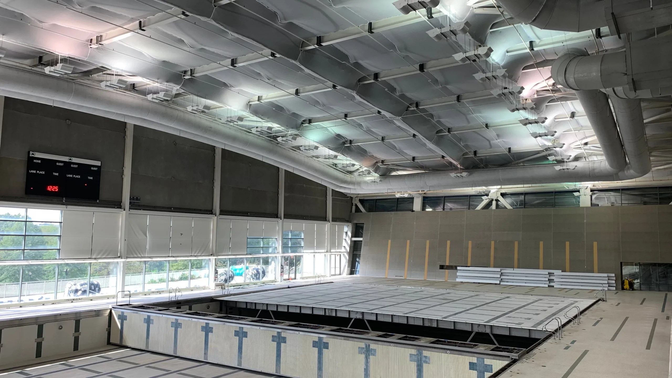 Bloomberg’s olympic swimming pool is crumbling, leaving Queens high and ...