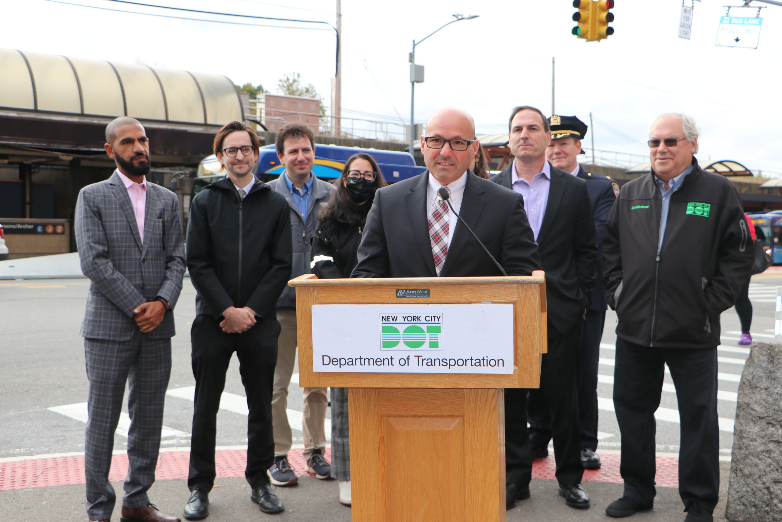 City unveils new busways in southeast Queens – QNS