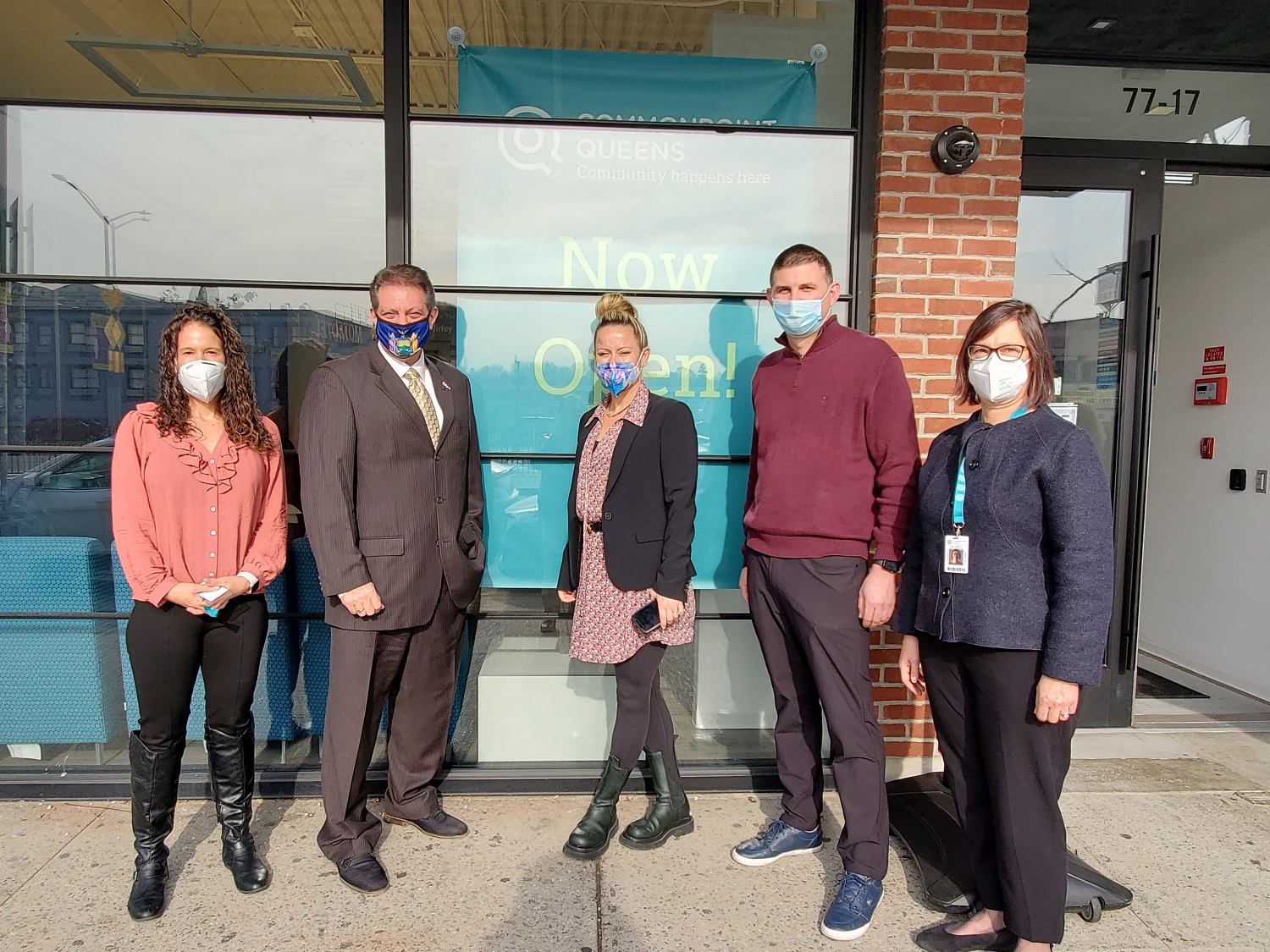 Queens senator tours employment hub in Elmhurst – QNS.com