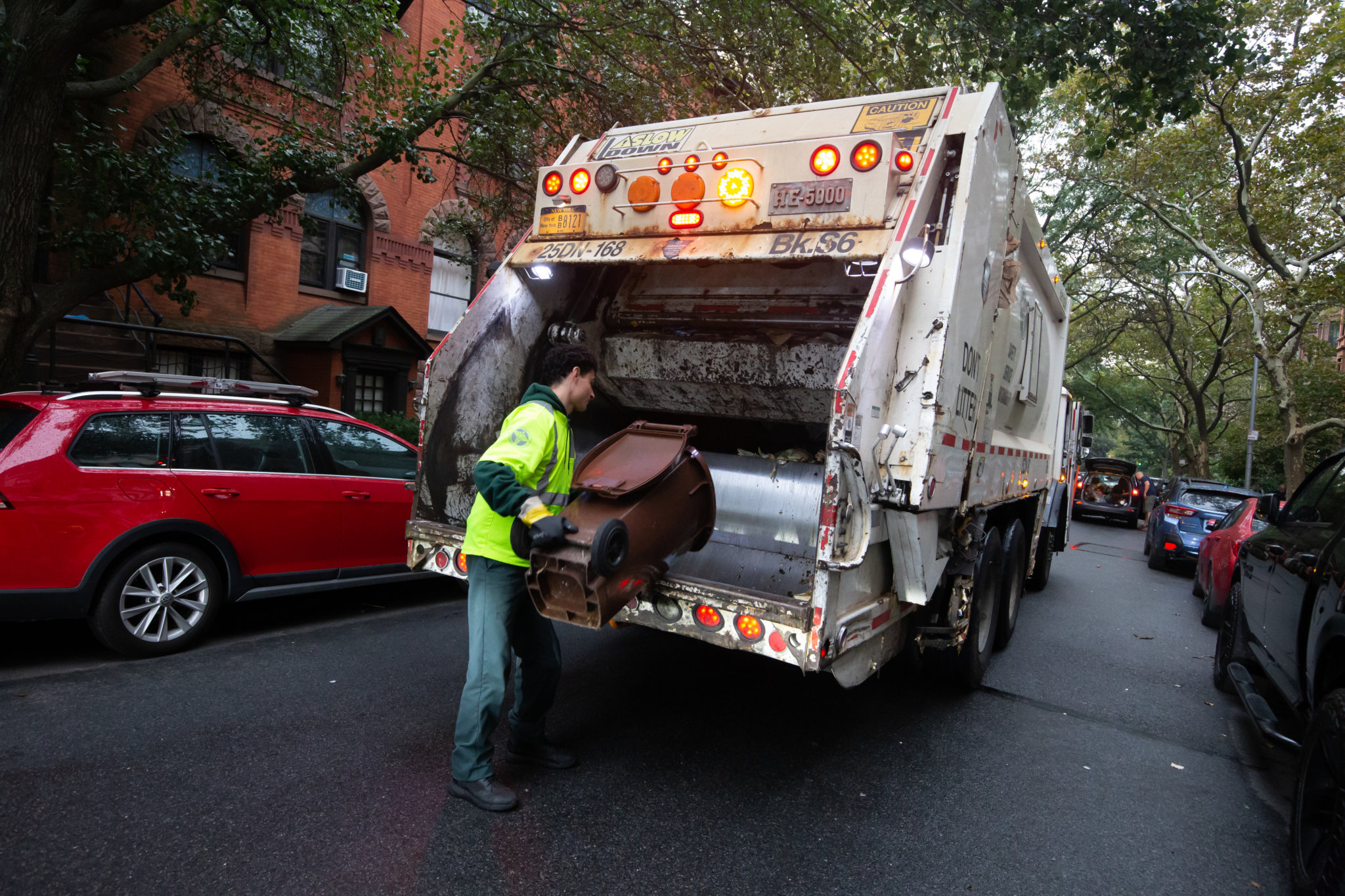 Composting crackdown begins in NYC April 1st with $25 fines for ...
