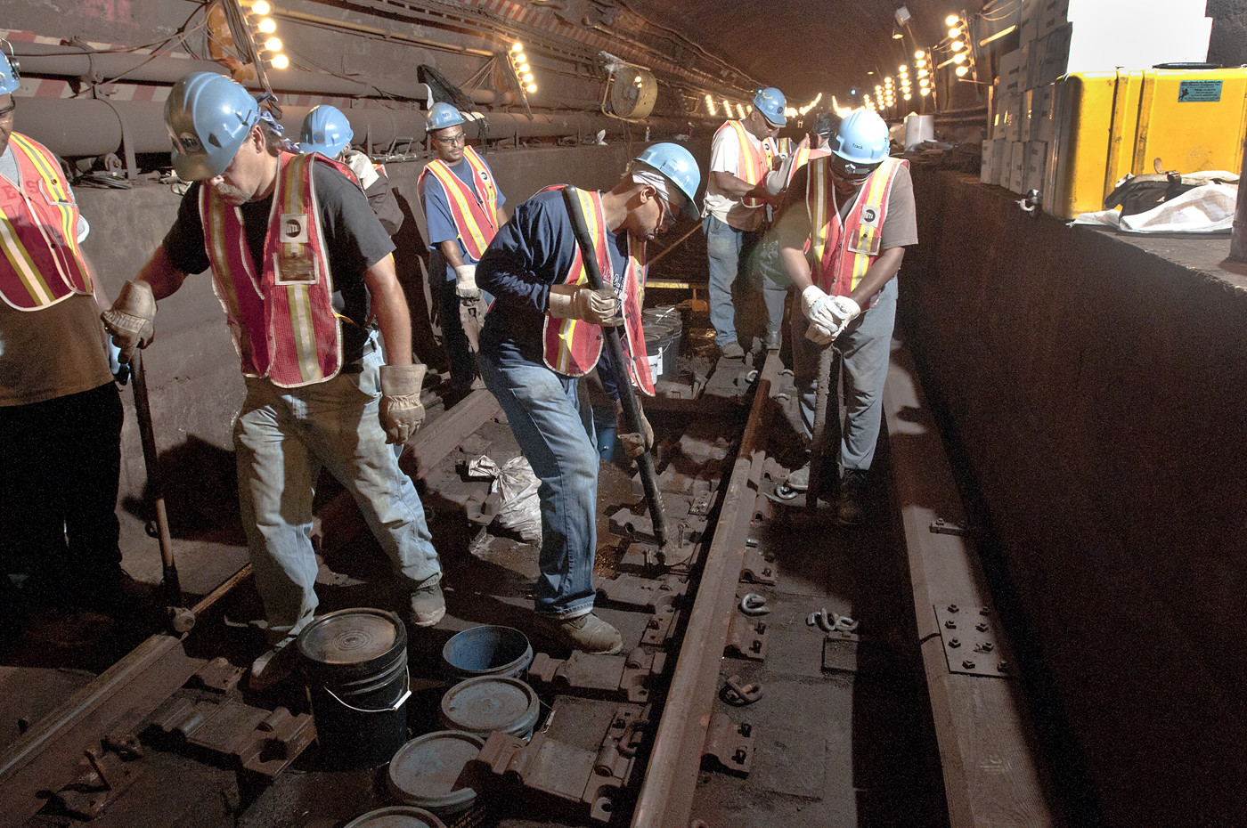 MTA track replacement work will shut down J and Z lines in southeast ...