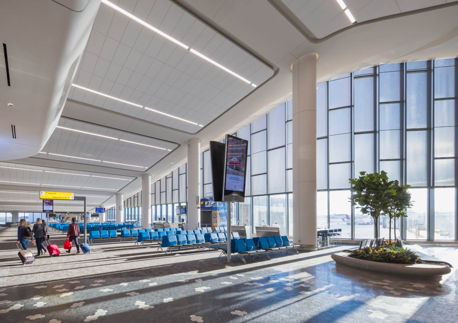 LaGuardia Airport opens final gates and remainder of taxiway at new ...