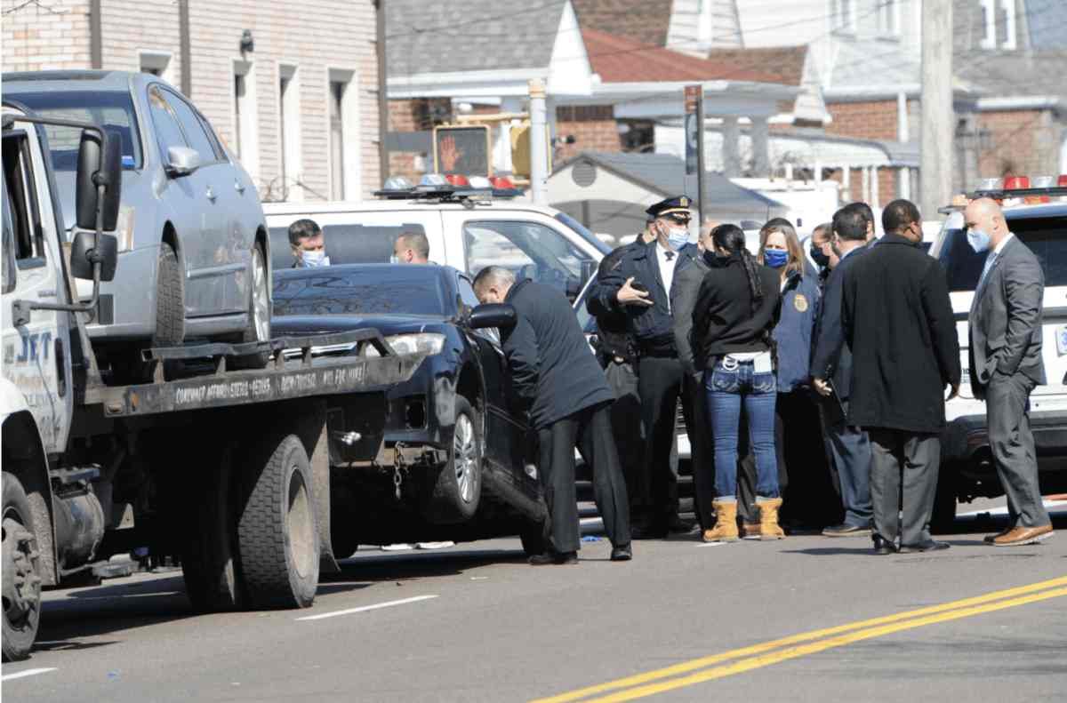 Fugitive returned to Queens for arraignment on murder charges in 2020 ...