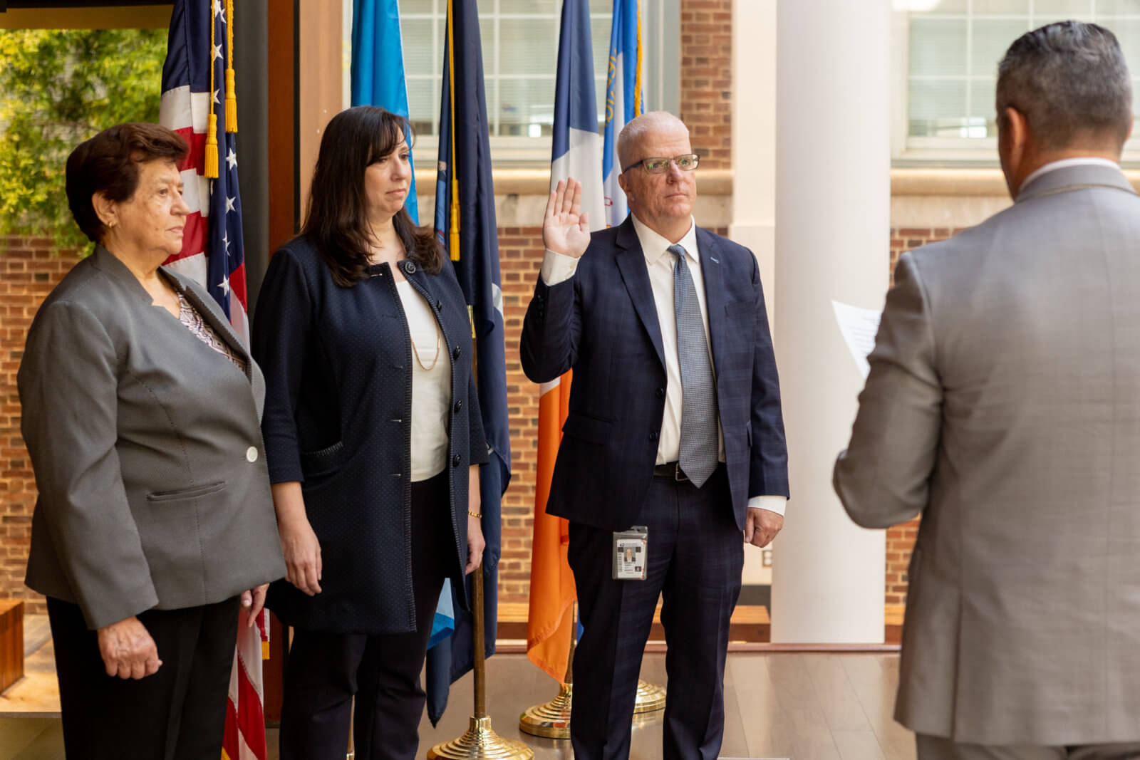 Queens man inaugurated as Jamaica postmaster after 28 years of service ...