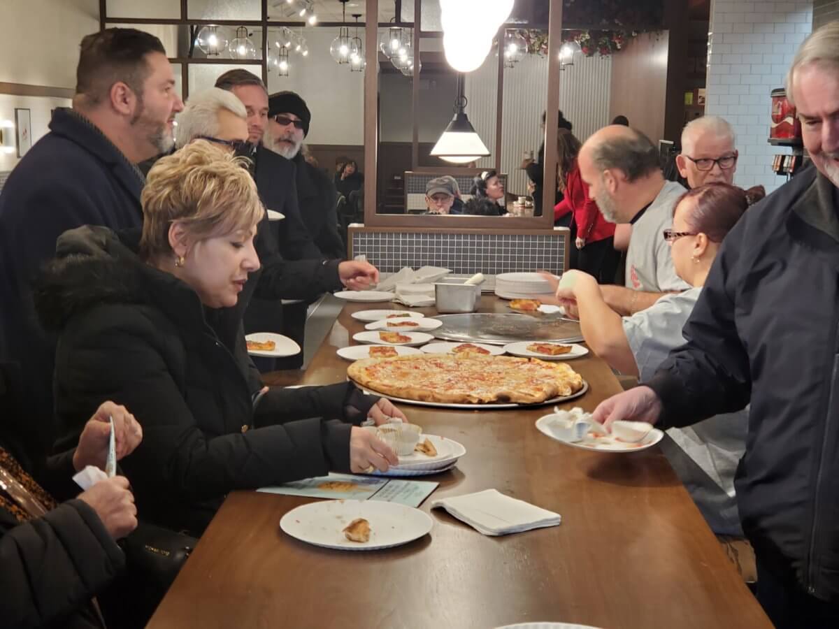 ‘An asset for the community’: Rosa Pizza opens at Bay Terrace Shopping ...