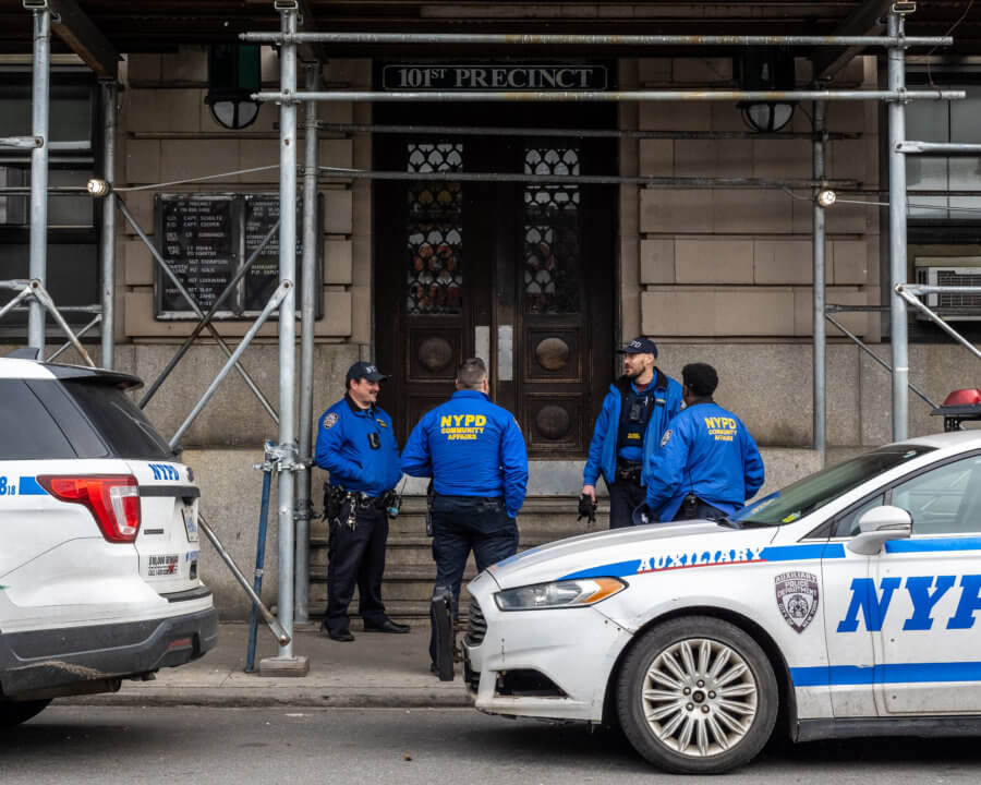 Teenager accuses 101st Precinct officers of police brutality in Far ...