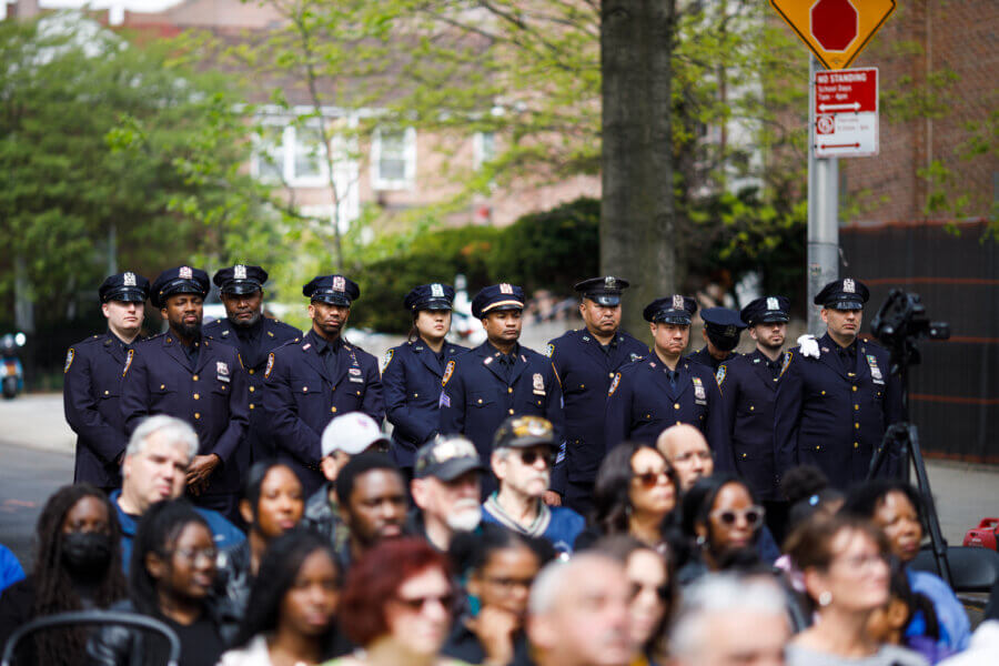 Forest Hills’ 112th Precinct honors late NYPD detective with street co ...