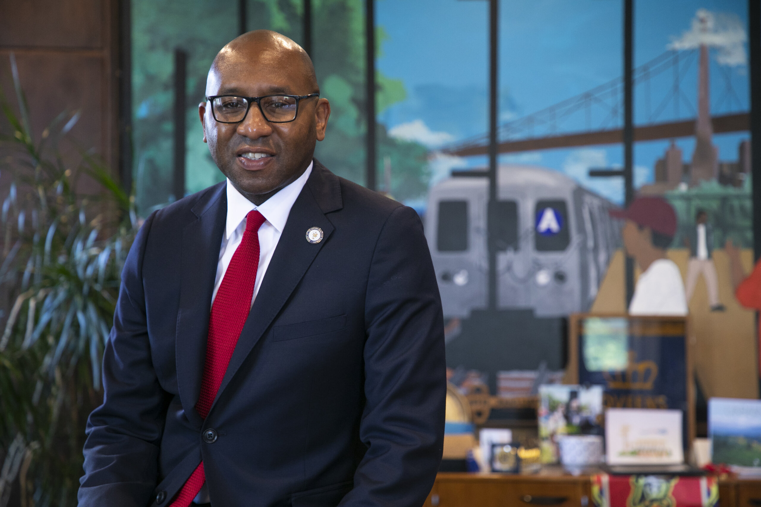 Queens borough president announces 2023 class of community board ...