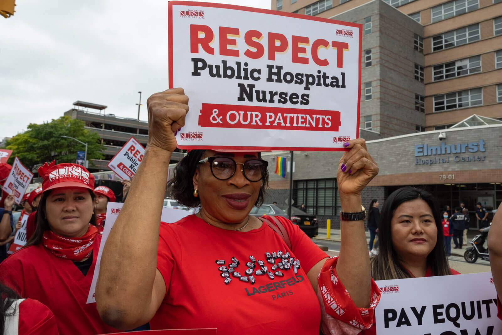 ‘Do the right thing’: Nurses rally outside Elmhurst Hospital for fair ...