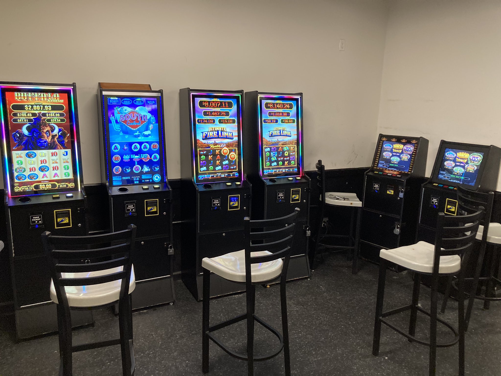 104th Precinct arrests two in connection with illegal gambling site in ...