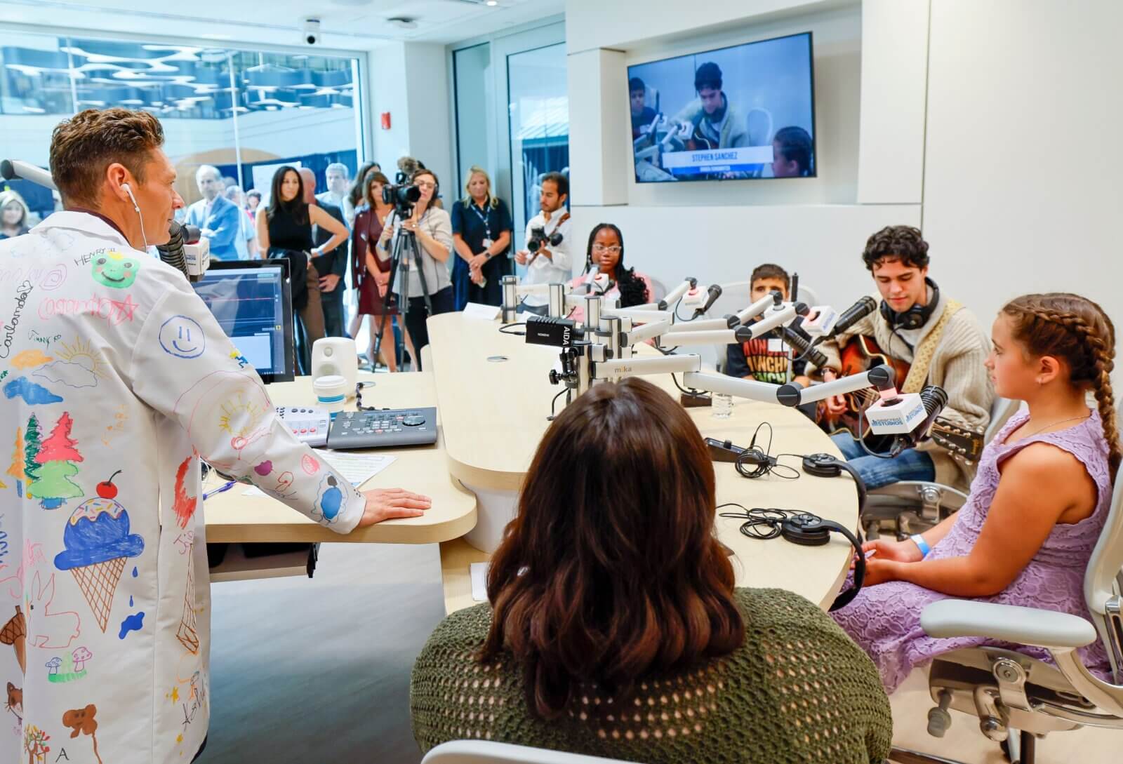 Ryan Seacrest Foundation opens broadcast studio inside Cohen Children’s ...