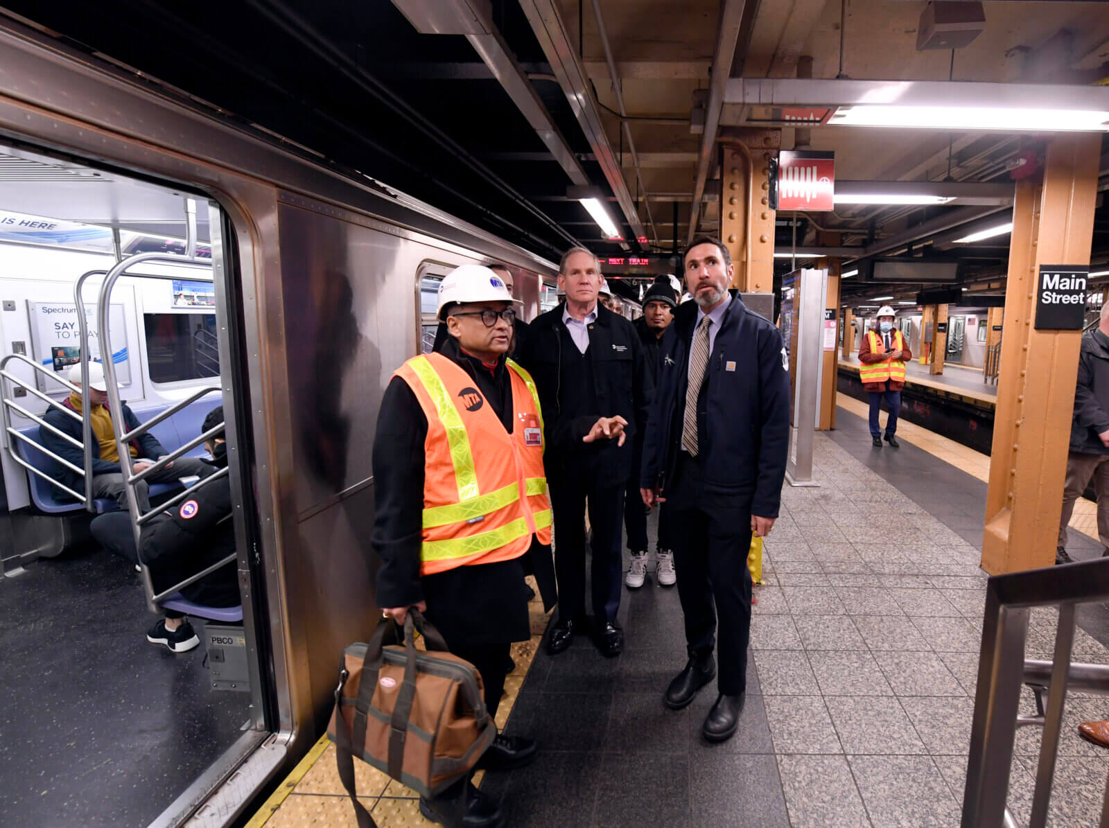 Queens officials celebrate completion of renovation project at Flushing ...