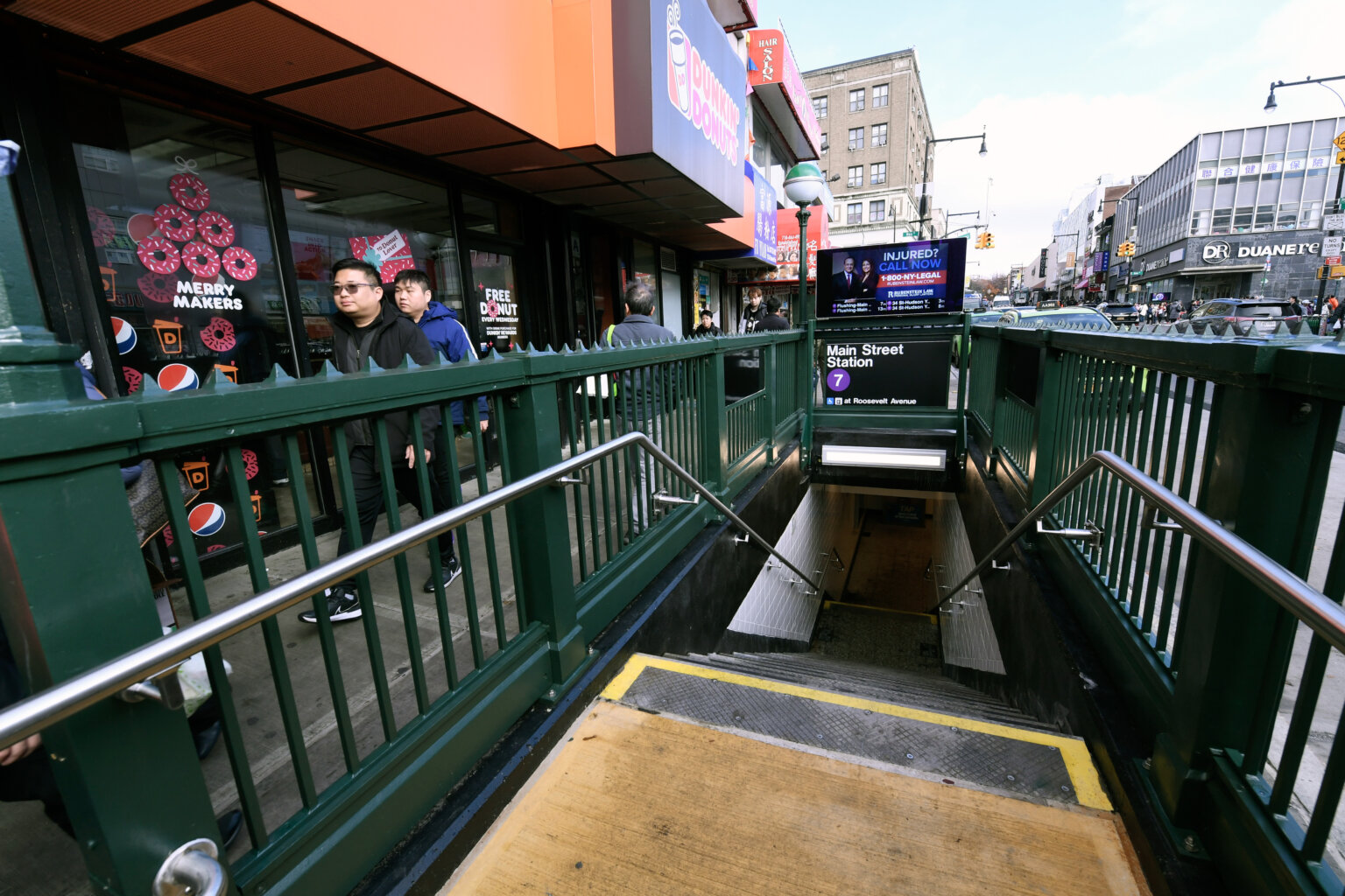 Queens officials celebrate completion of renovation project at Flushing ...