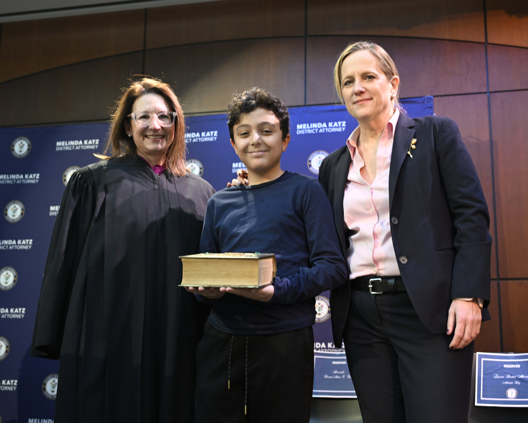 Queens District Attorney Melinda Katz sworn in for second term – QNS