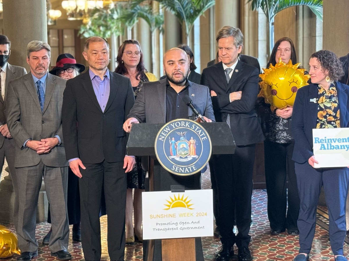 New York legislators and transparency advocates call for stronger ...