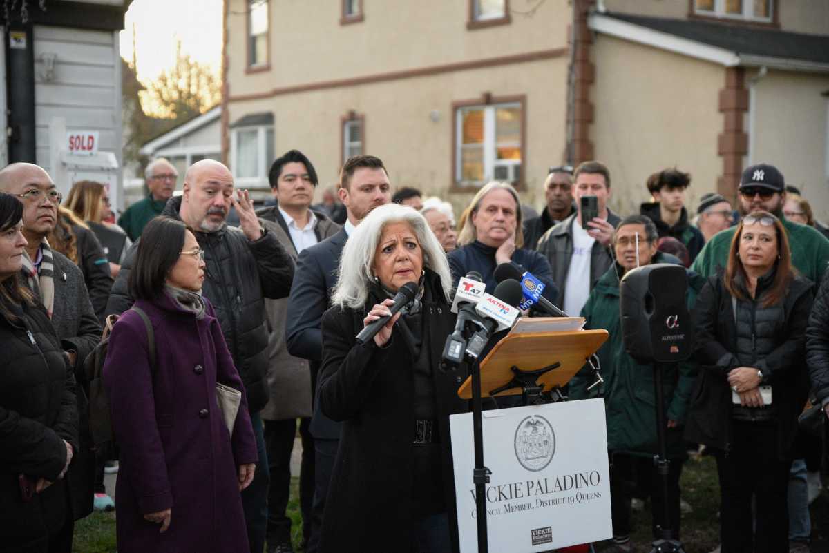 Bayside community rallies against squatters as Council Member Paladino ...