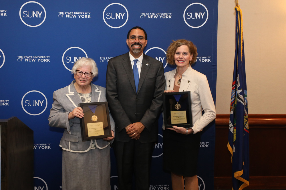 Senator Stavisky, a longtime education advocate, receives SUNY medal of ...