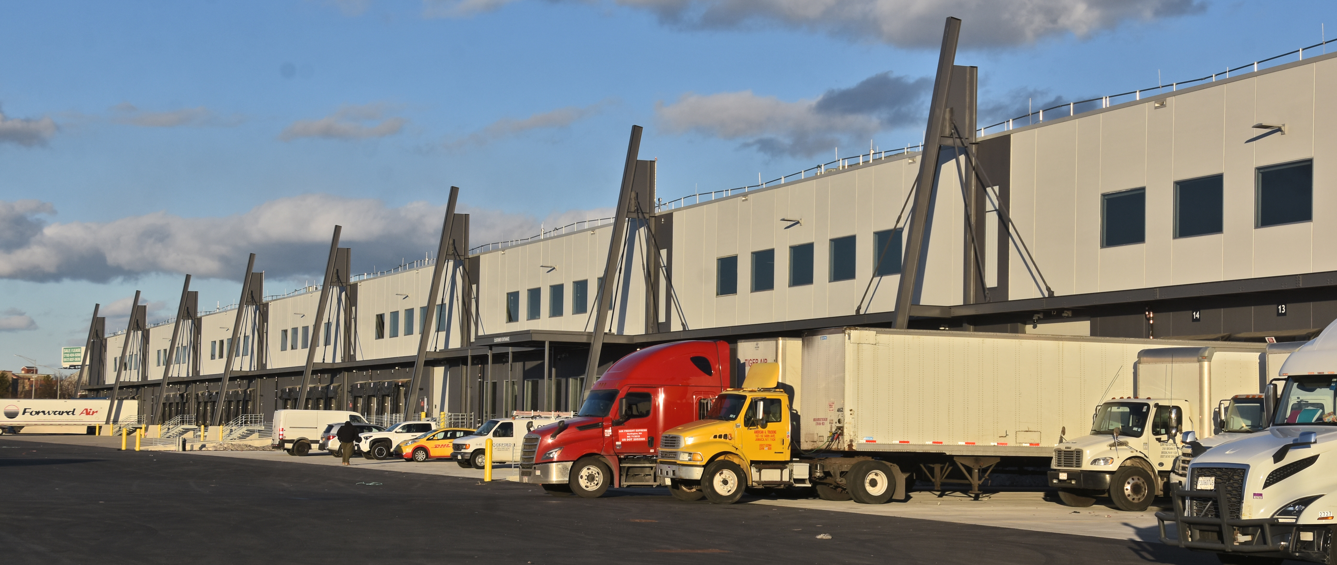 JFK Airport unveils new cargo terminal after 30 years, boosting ...