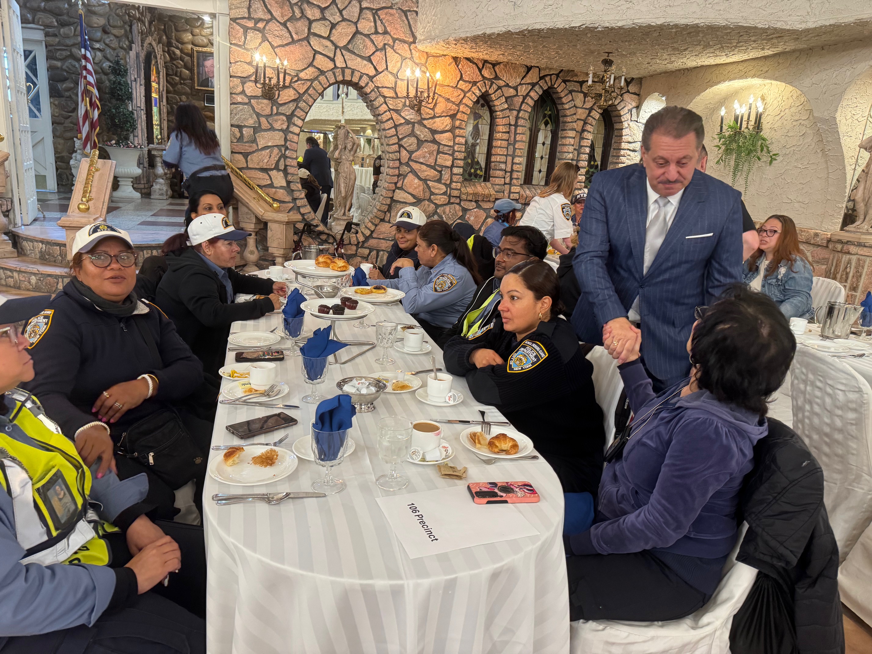 Sen. Addabbo honors Queens crossing guards at community breakfast – QNS