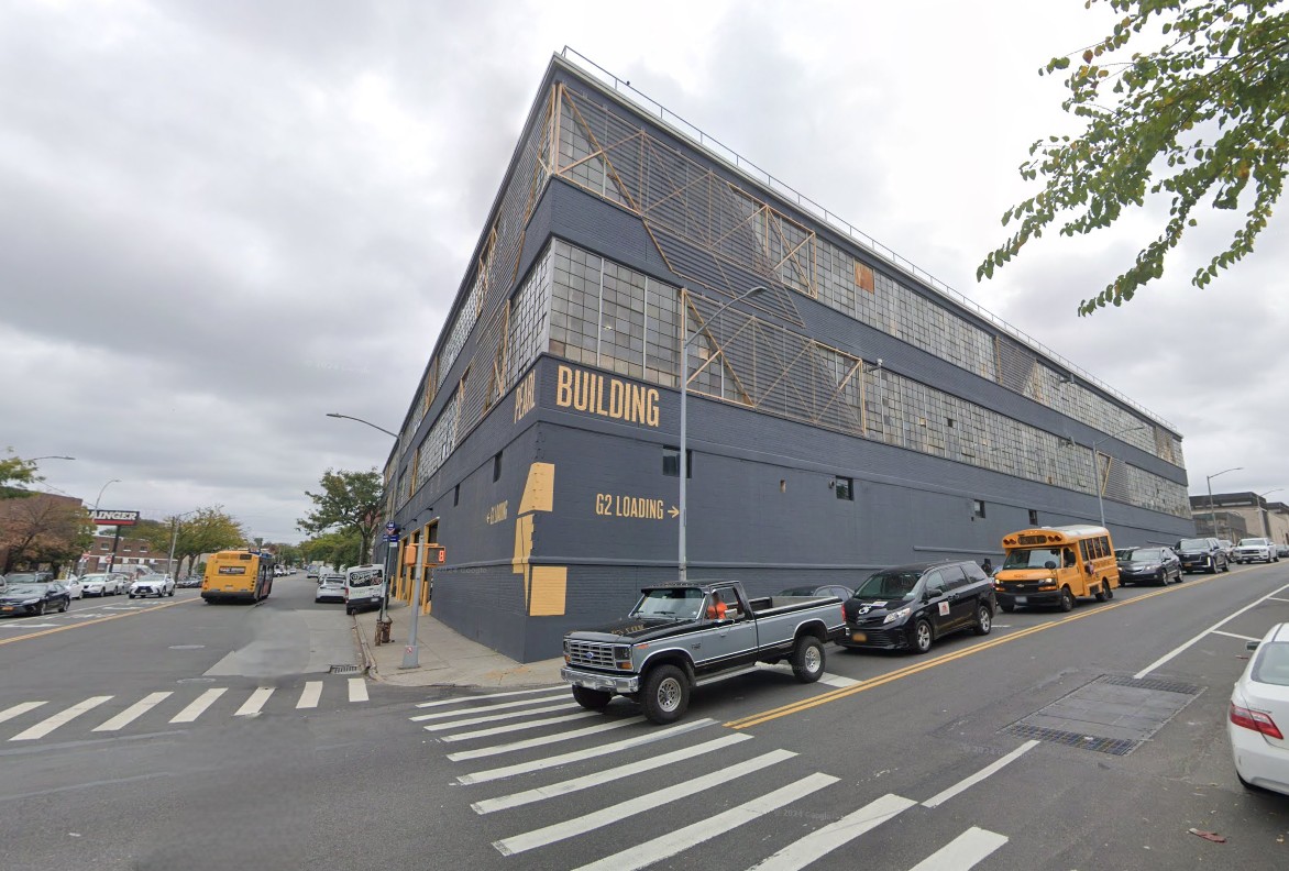 Luxury fashion brand Moda Operandi to open distribution hub at Maspeth ...