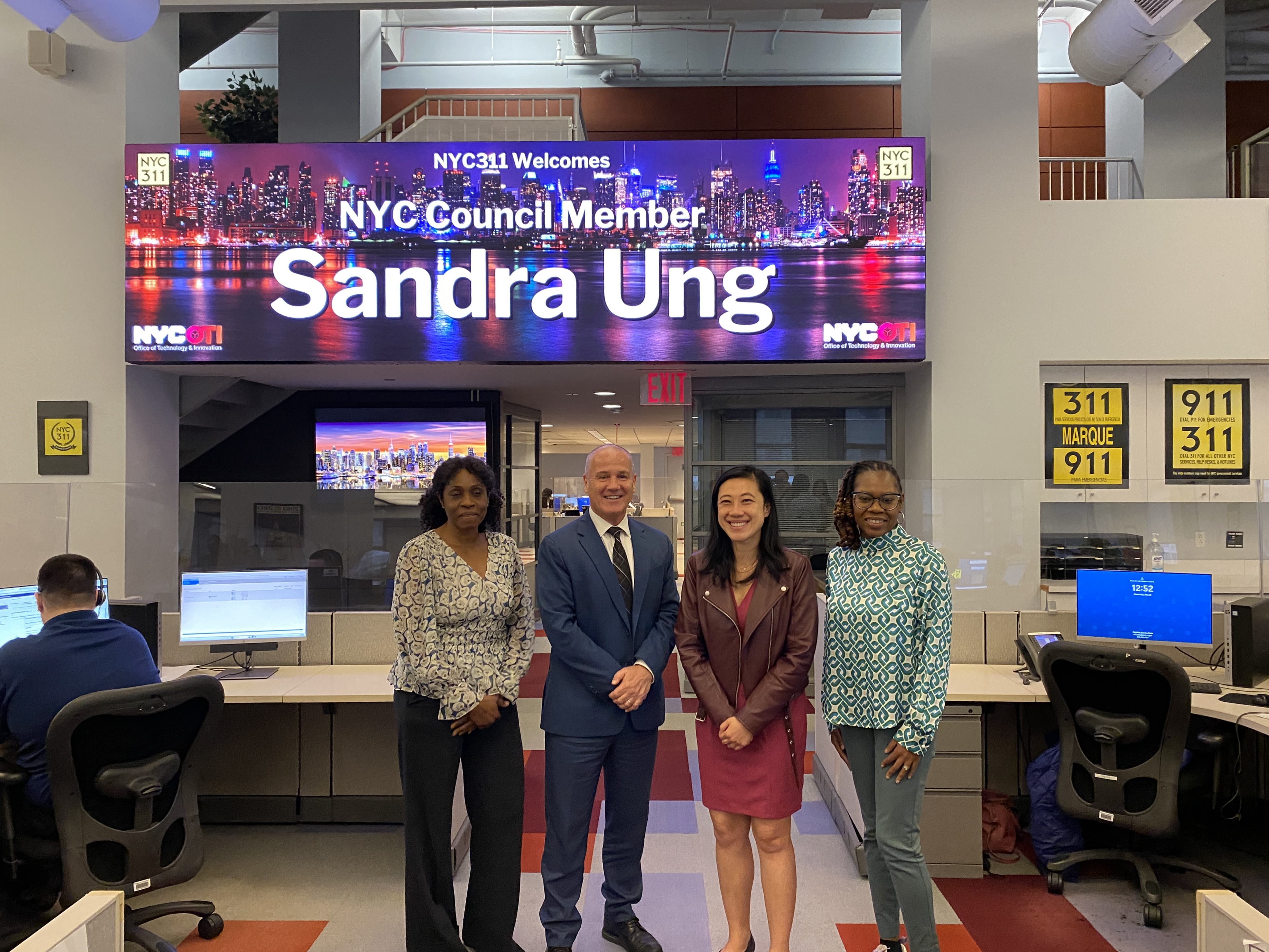 Council Member Ung visits NYC311 center, pushes for better tracking and ...