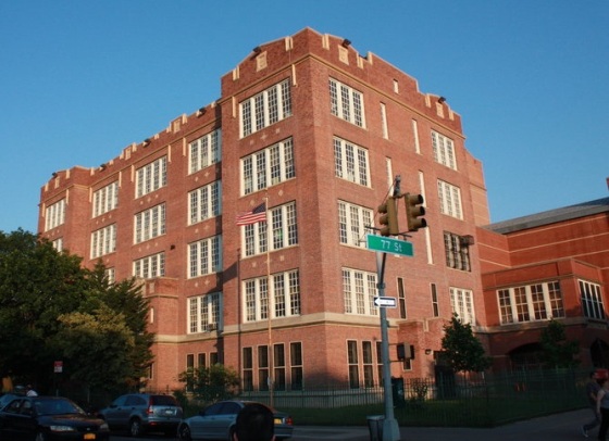 Flea market to take place at PS 69 this weekend – QNS