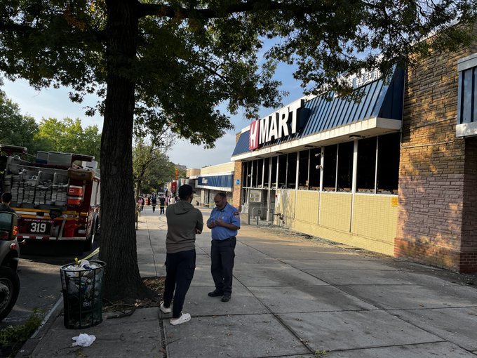 FDNY battles 3-alarm fire at H Mart’s flagship store in Flushing, DOB ...